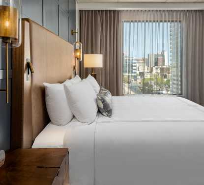 Stay - Hotel Rooms In Downtown Milwaukee | Trade Hotel